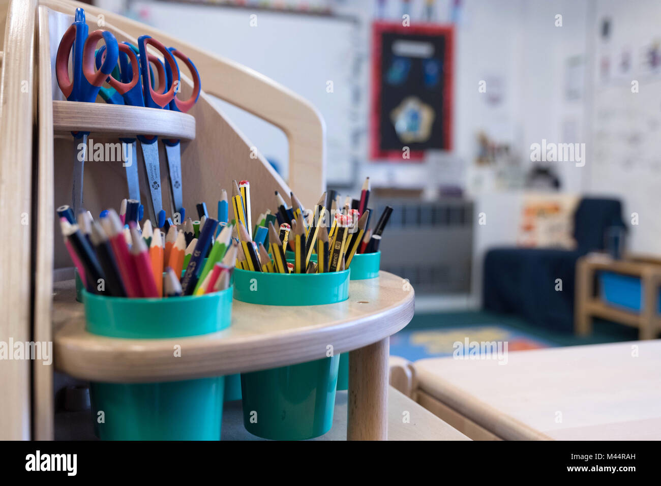 School classroom uk hi-res stock photography and images - Alamy