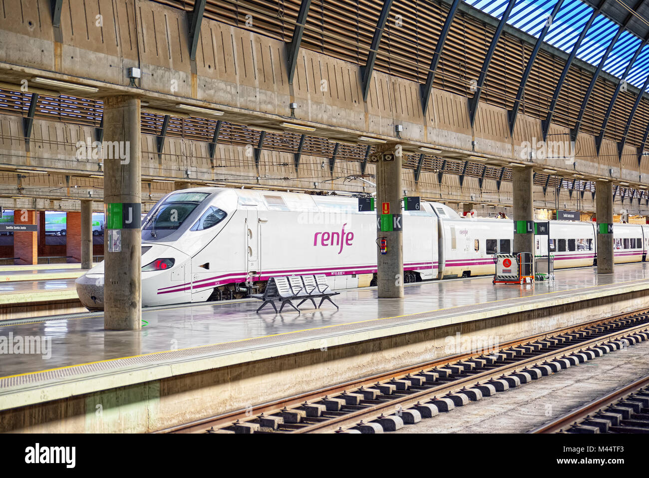 Train at platform inside santa justa railway station hi-res stock ...