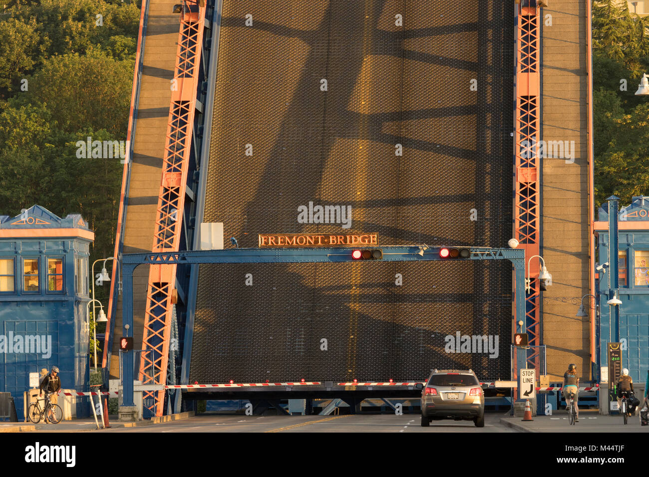 Fremont Bridge up, Seattle, Washington, USA Stock Photo - Alamy