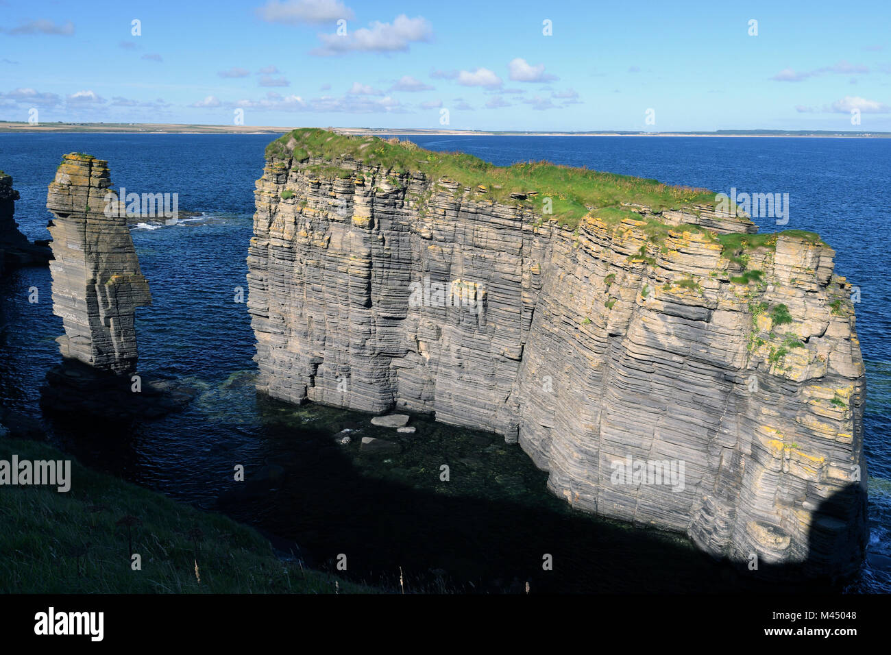 Wick sea scotland sea stack hi-res stock photography and images - Alamy