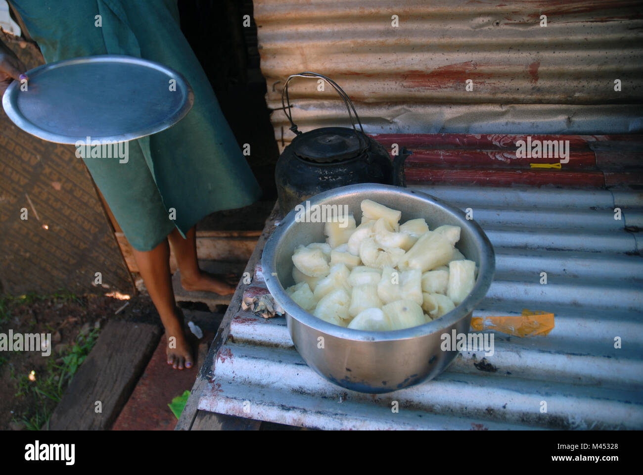 Fiji lovo taro hi-res stock photography and images - Alamy