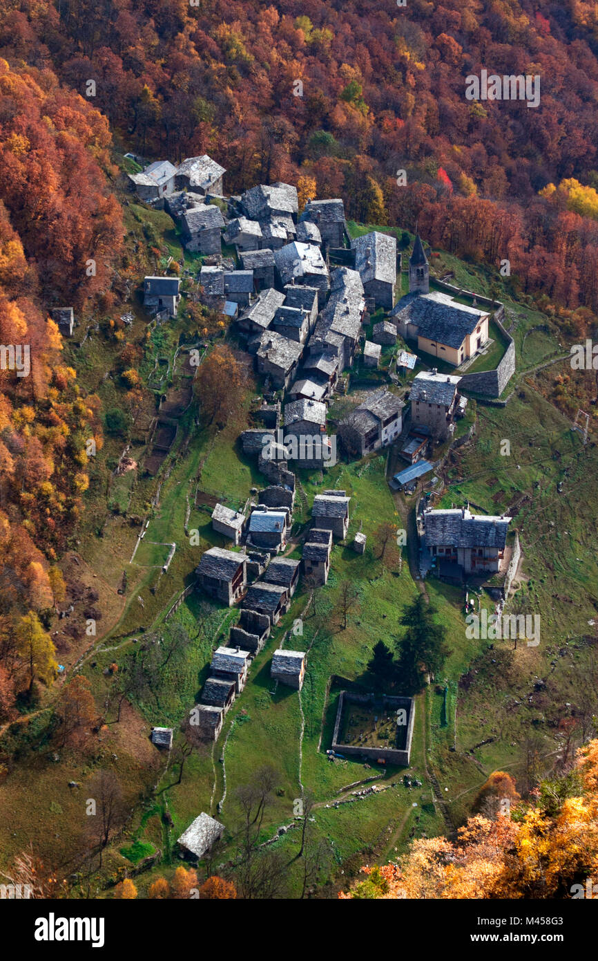 Savogno village hi-res stock photography and images - Alamy