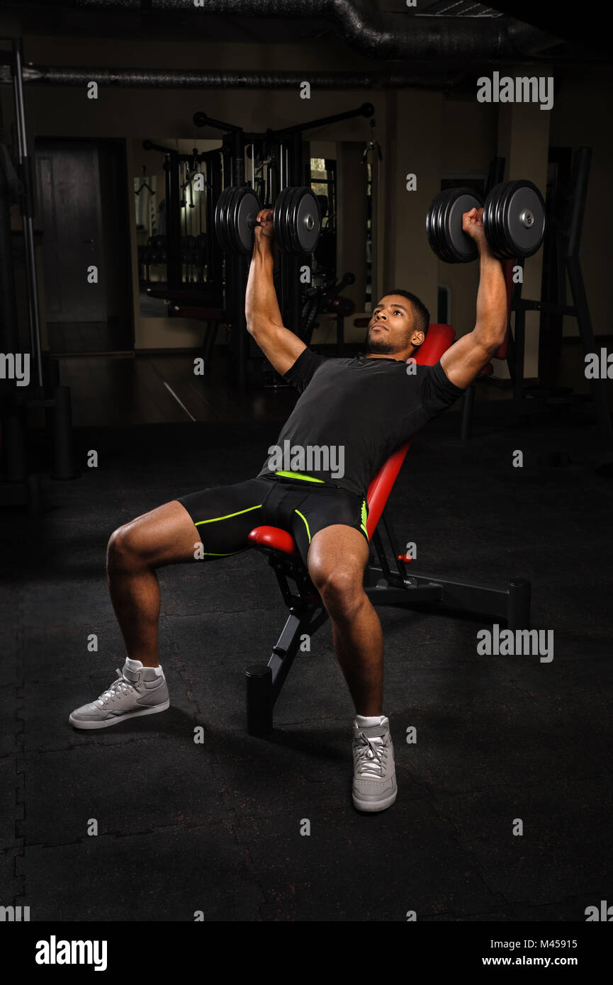 Dumbbell bench press hi-res stock photography and images - Alamy