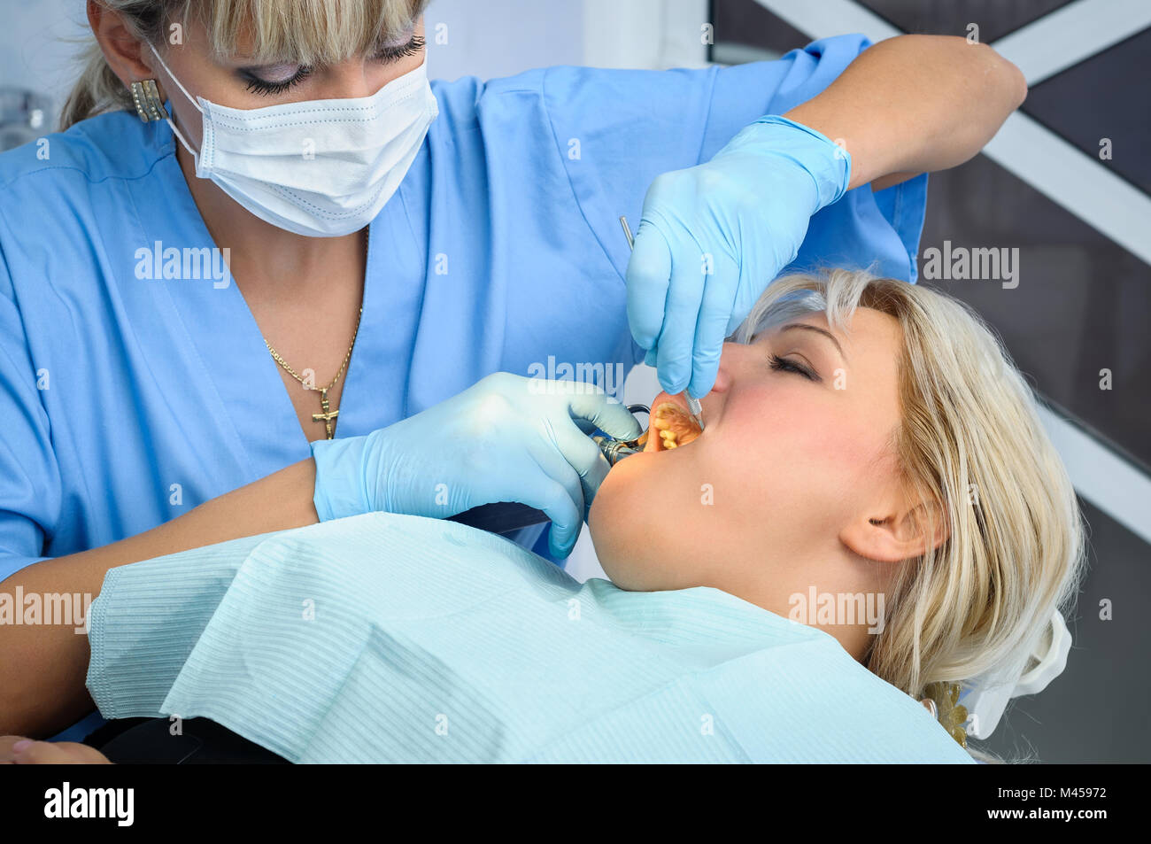 Dental injection hi-res stock photography and images - Alamy