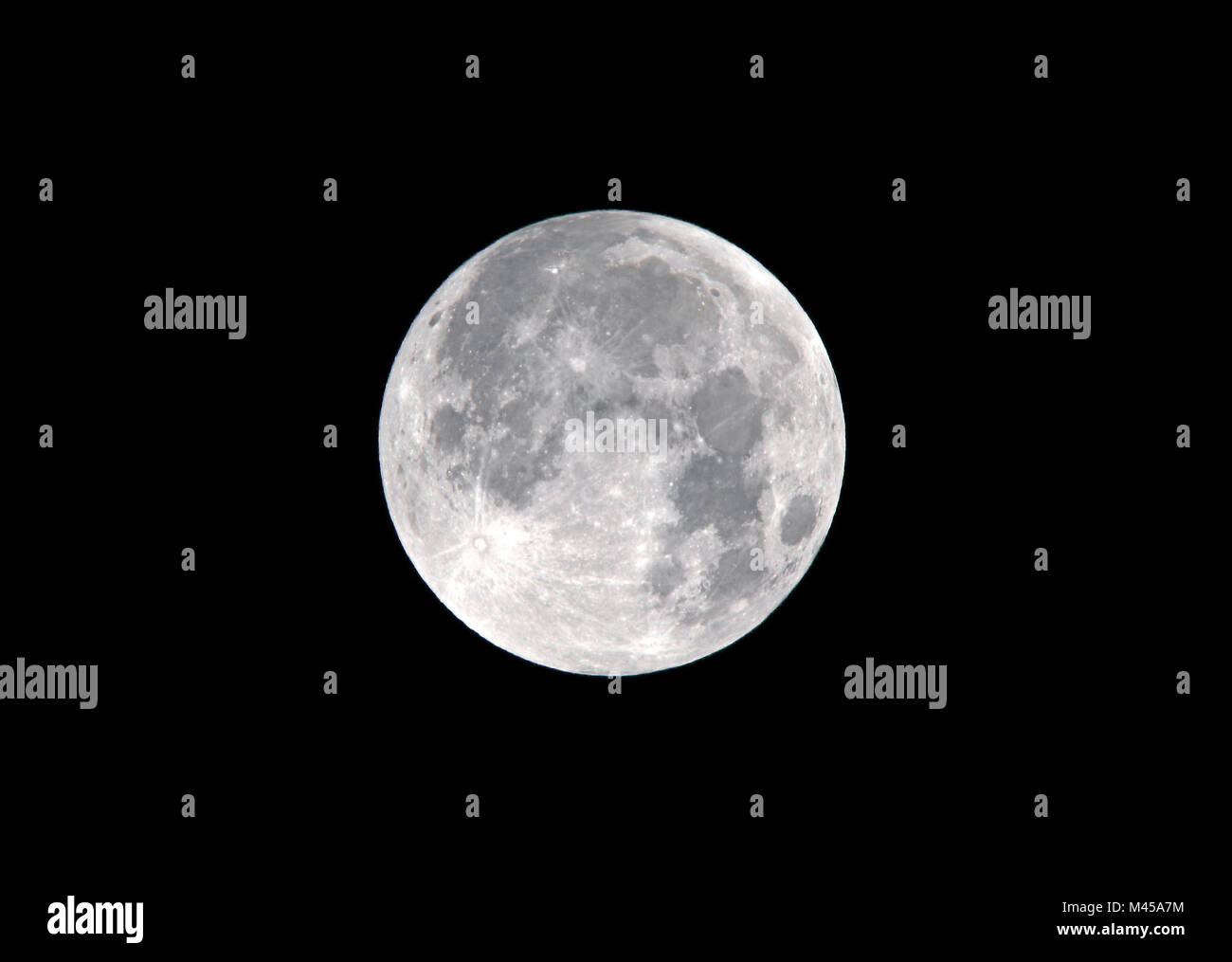 Full distance hi-res stock photography and images - Alamy