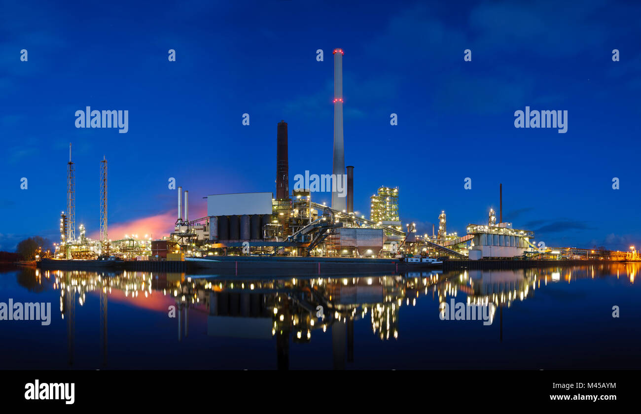 Steam boat river canal hi-res stock photography and images - Alamy