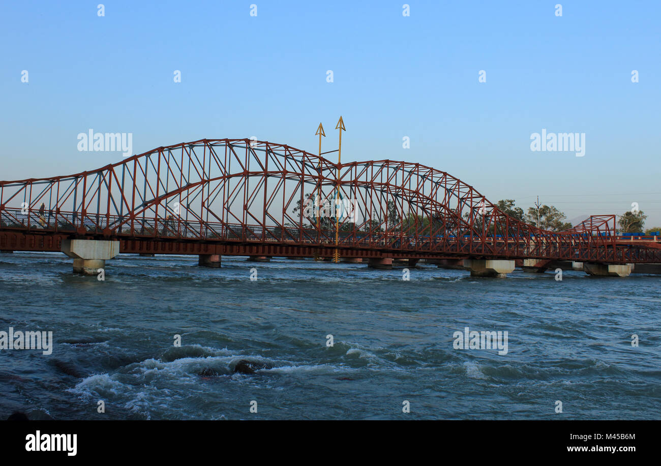 Bow and Arrow Bridge Stock Photo - Alamy