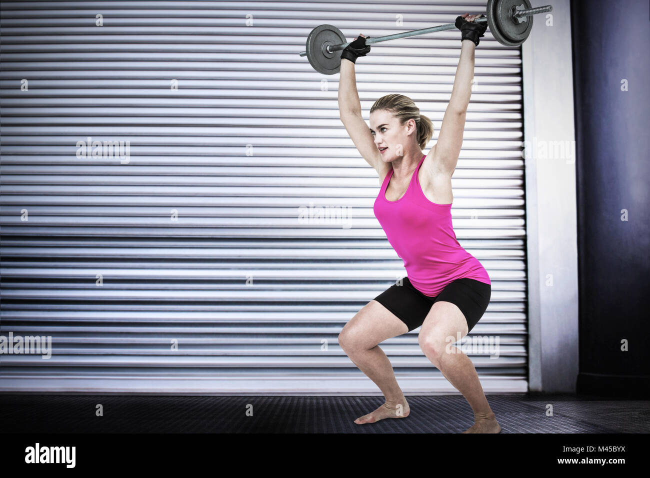 Female bodybuilder lifting hi-res stock photography and images - Alamy