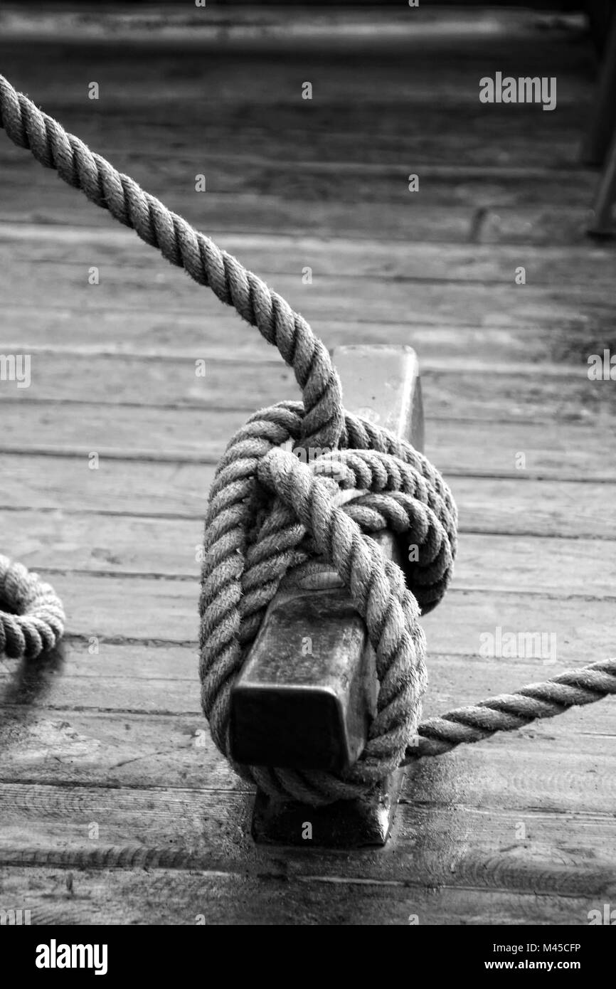 Rope Black and White Stock Photos & Images - Alamy
