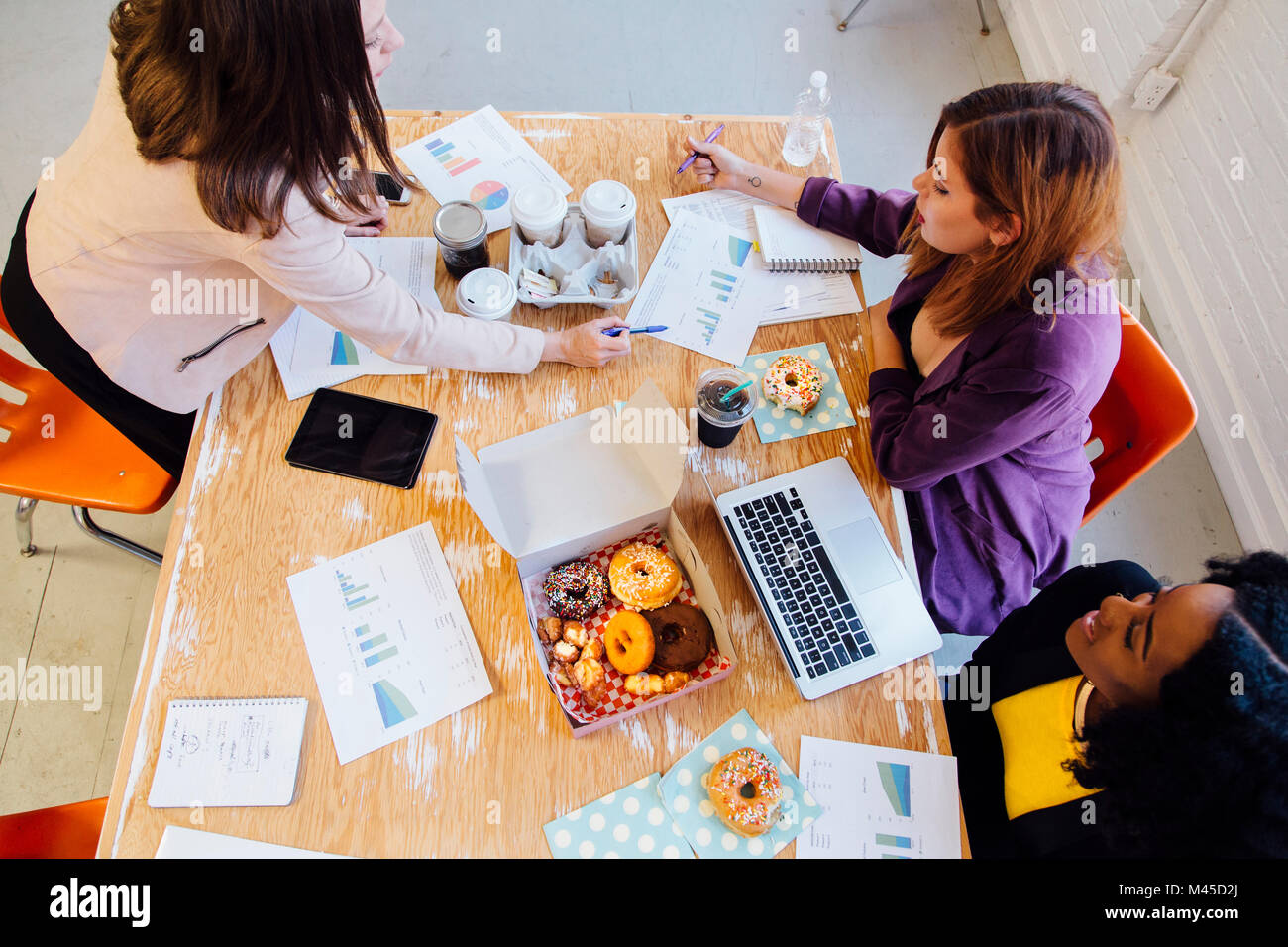 Making doughnuts hi-res stock photography and images - Alamy
