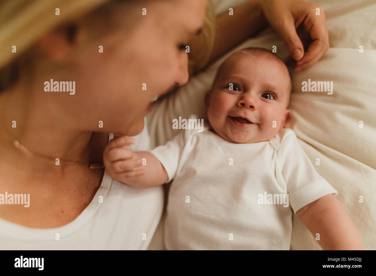 Woman bed overhead hi-res stock photography and images - Alamy