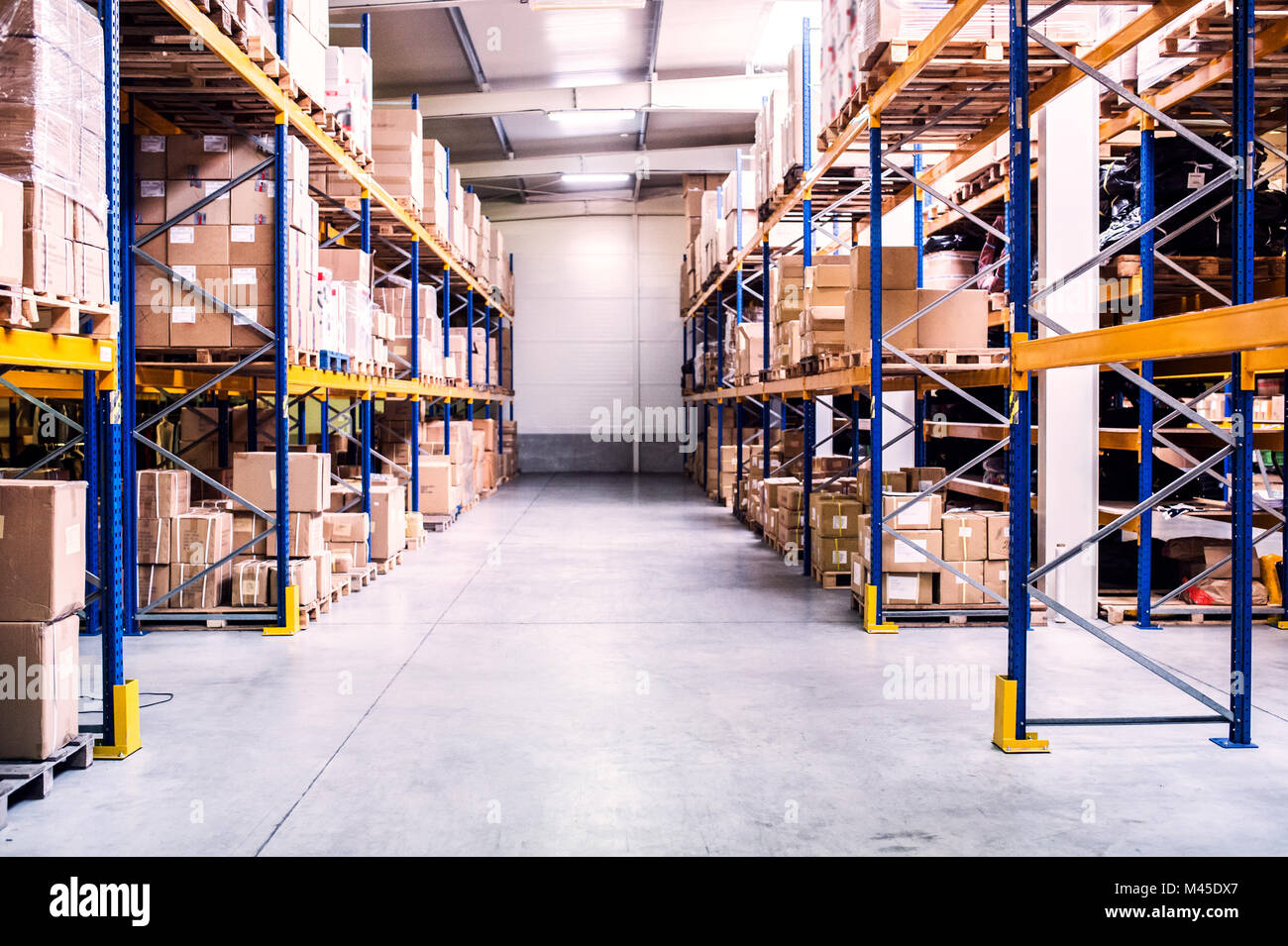 Inside of a warehouse hi-res stock photography and images - Alamy