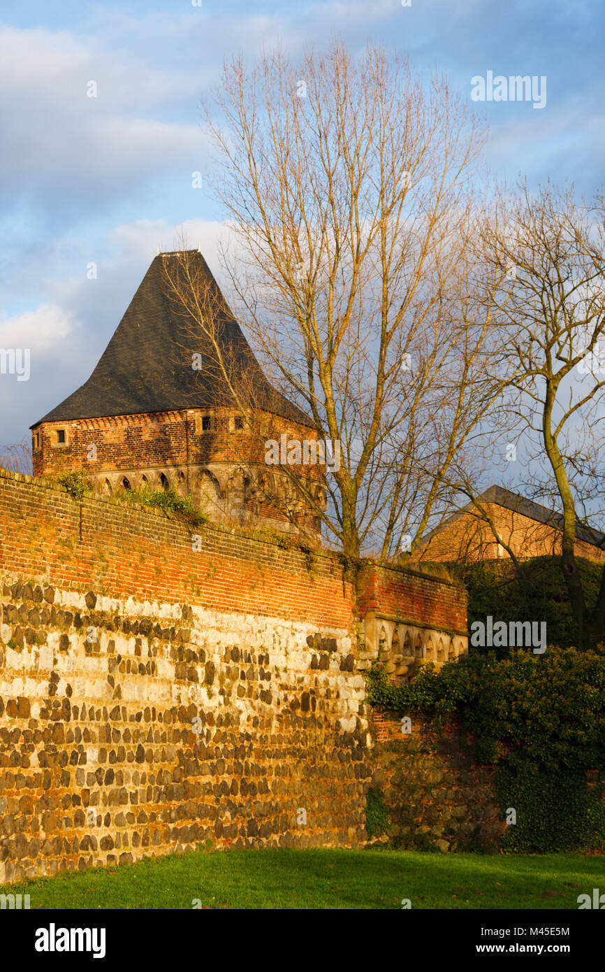 The medieval fortress of Zons in Germany Stock Photo - Alamy