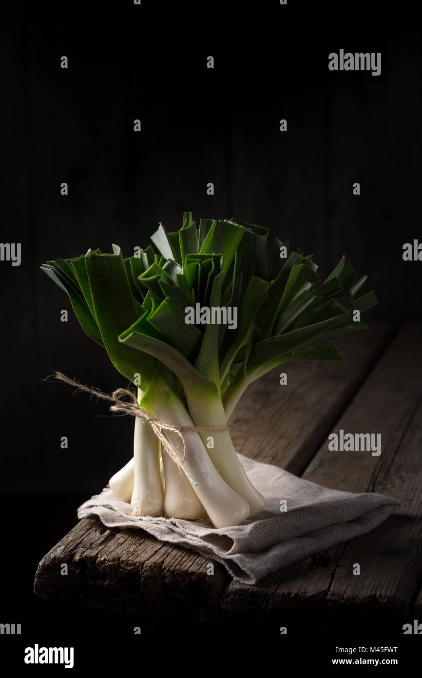 A bunch of leek Stock Photo - Alamy