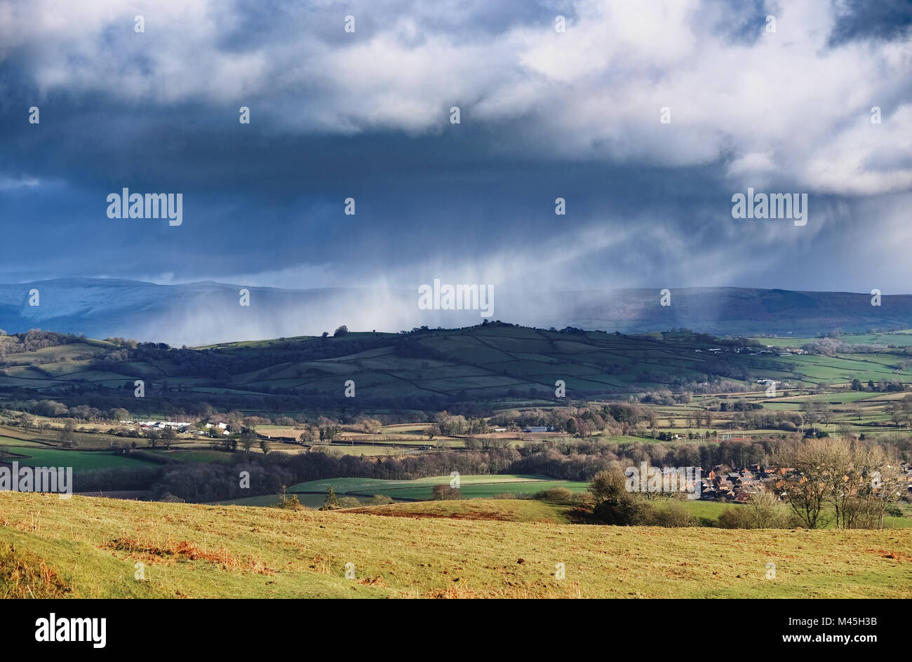 Welsh rain hi-res stock photography and images - Alamy