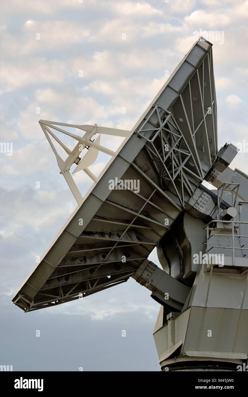 Radio telescope hi-res stock photography and images - Alamy