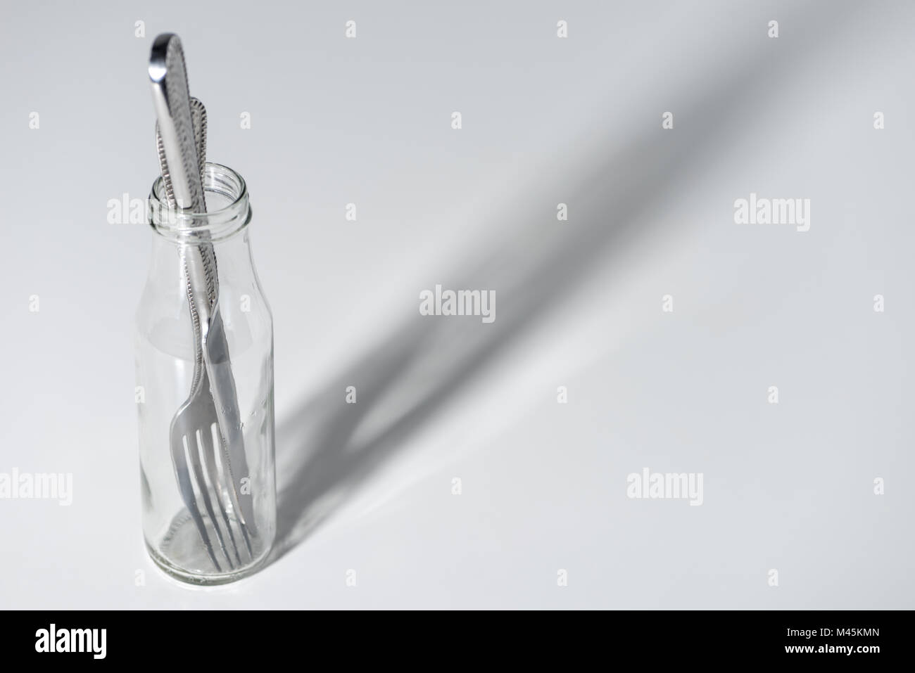 Glass knife hi-res stock photography and images - Alamy