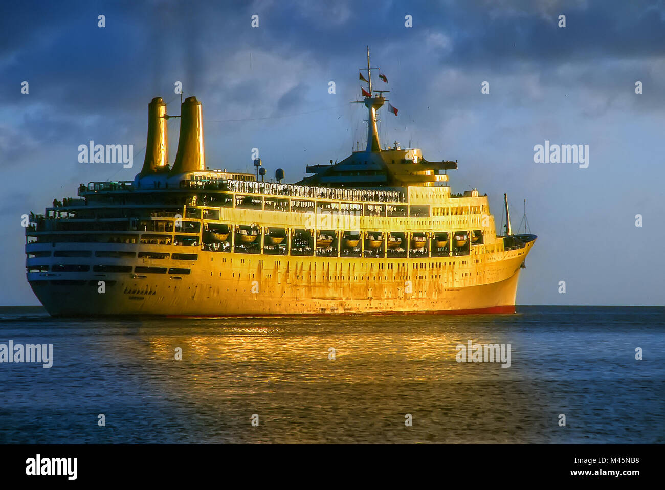 Ss canberra High Resolution Stock Photography and Images - Alamy