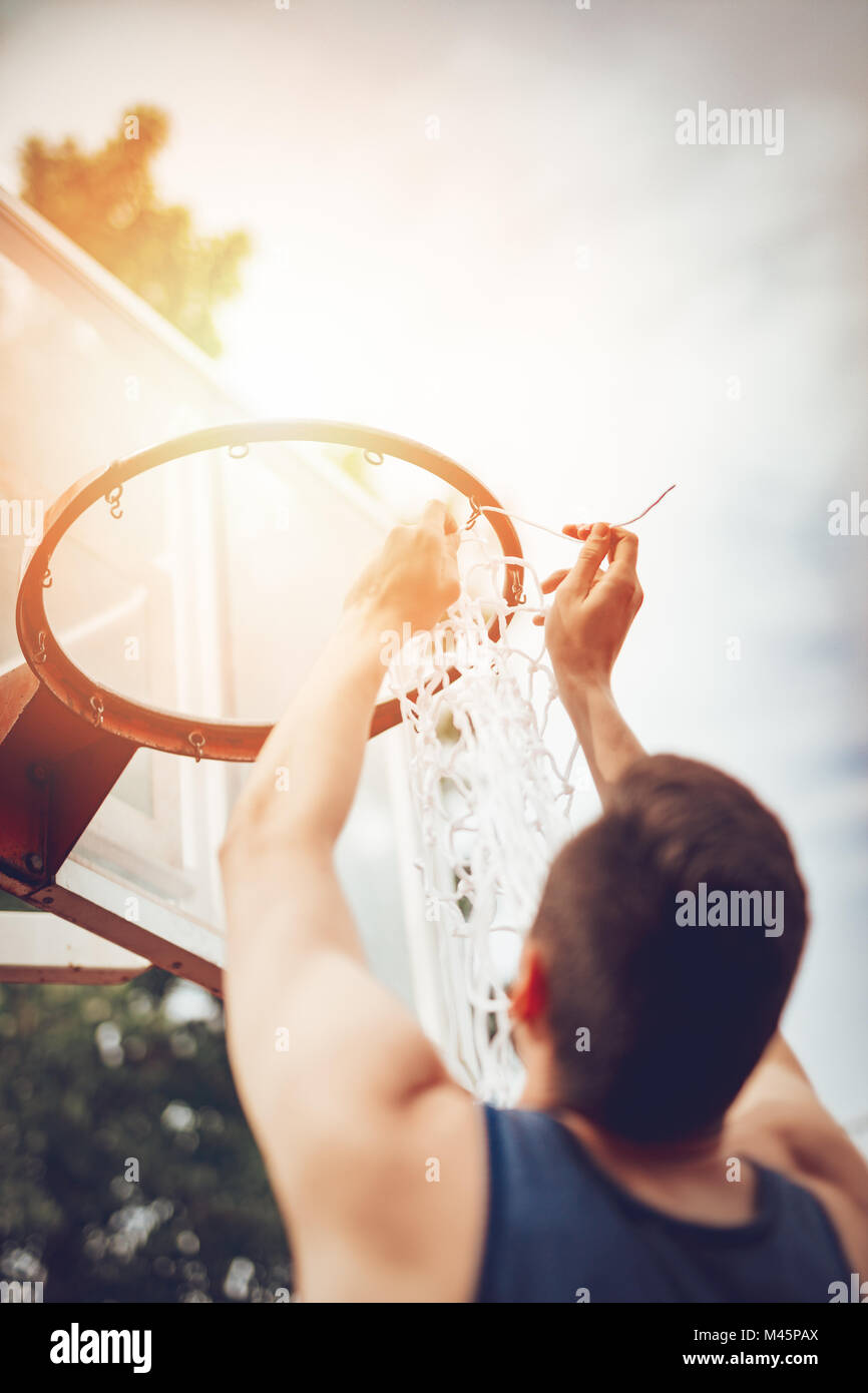 Installing mesh hi-res stock photography and images - Alamy