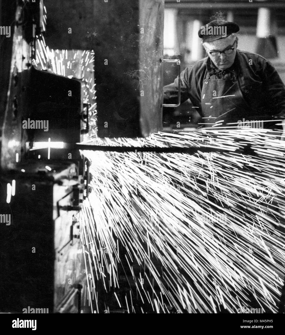 1950s factory hi-res stock photography and images - Alamy