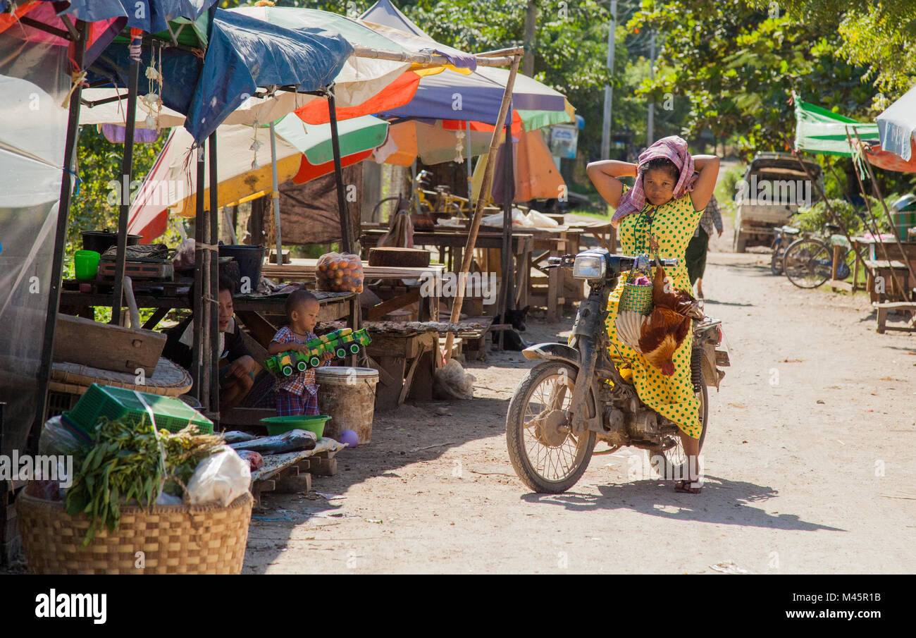farmers market with local crops in Myanmar Stock Photo - Alamy