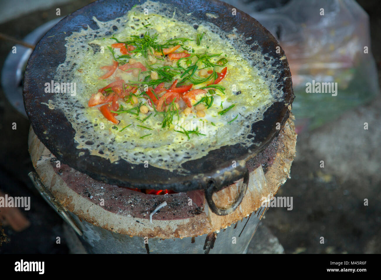 Myanmar cooking burmese food hi-res stock photography and images - Alamy
