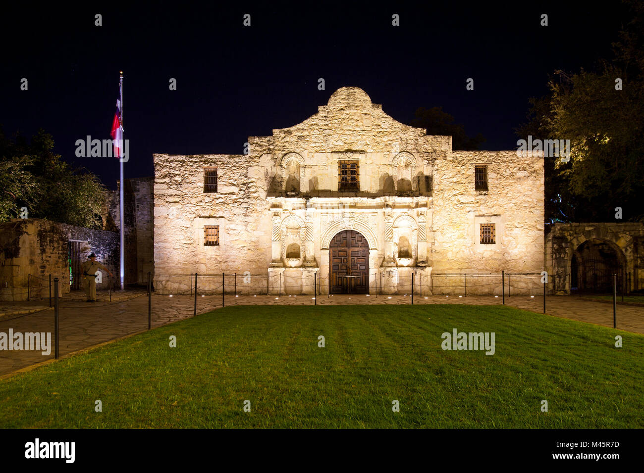 Alamo san antonio texas historical hi-res stock photography and images ...
