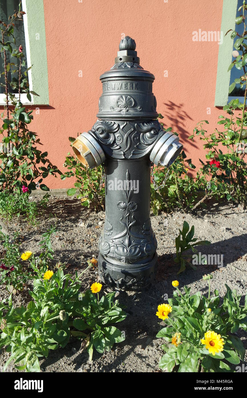 Retro water hydrant Stock Photo - Alamy