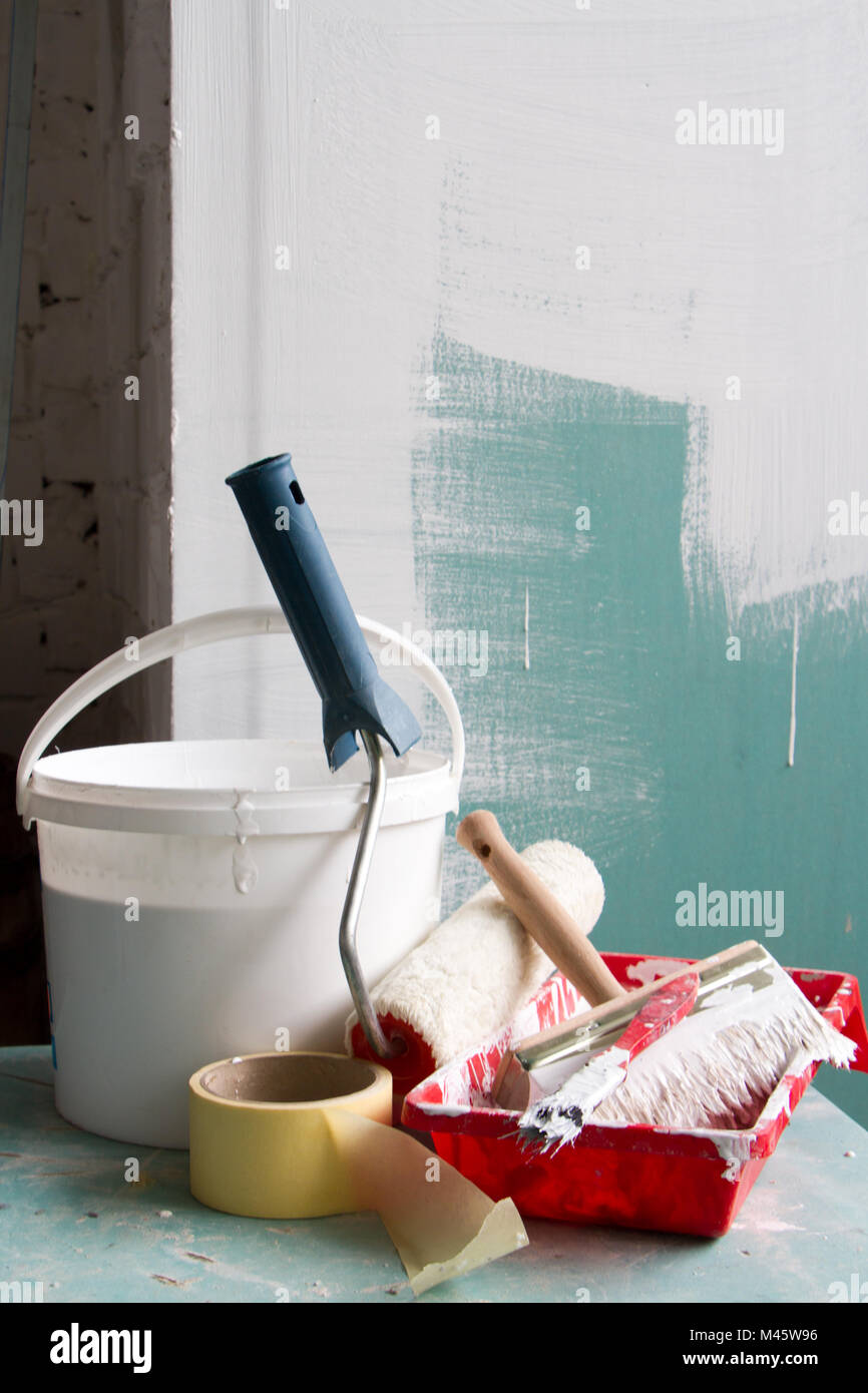 Roller Painting Container and the Painting Roller Closeup Photo Stock ...