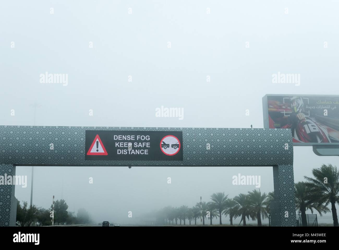 Fog warning sign hi-res stock photography and images - Alamy