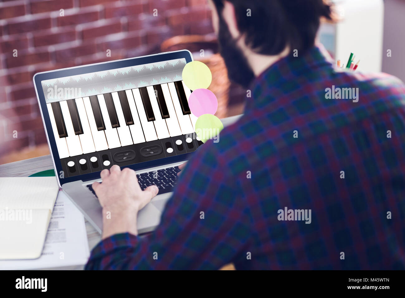 Editing music laptop hi-res stock photography and images - Alamy