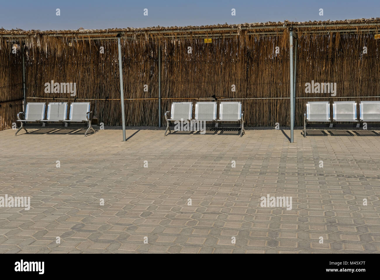 Public seating hi-res stock photography and images - Alamy