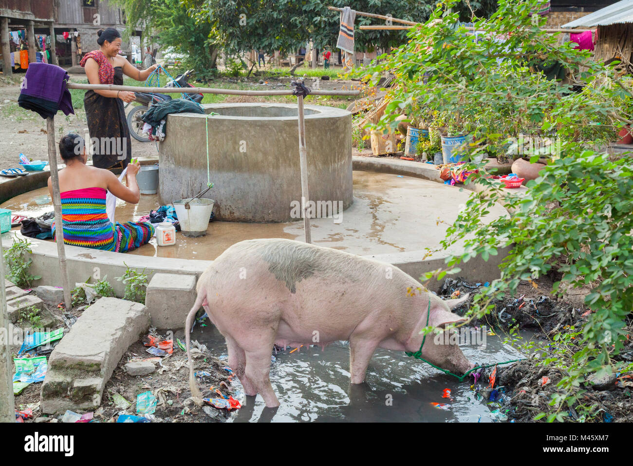 Myanmar trash hi-res stock photography and images - Alamy