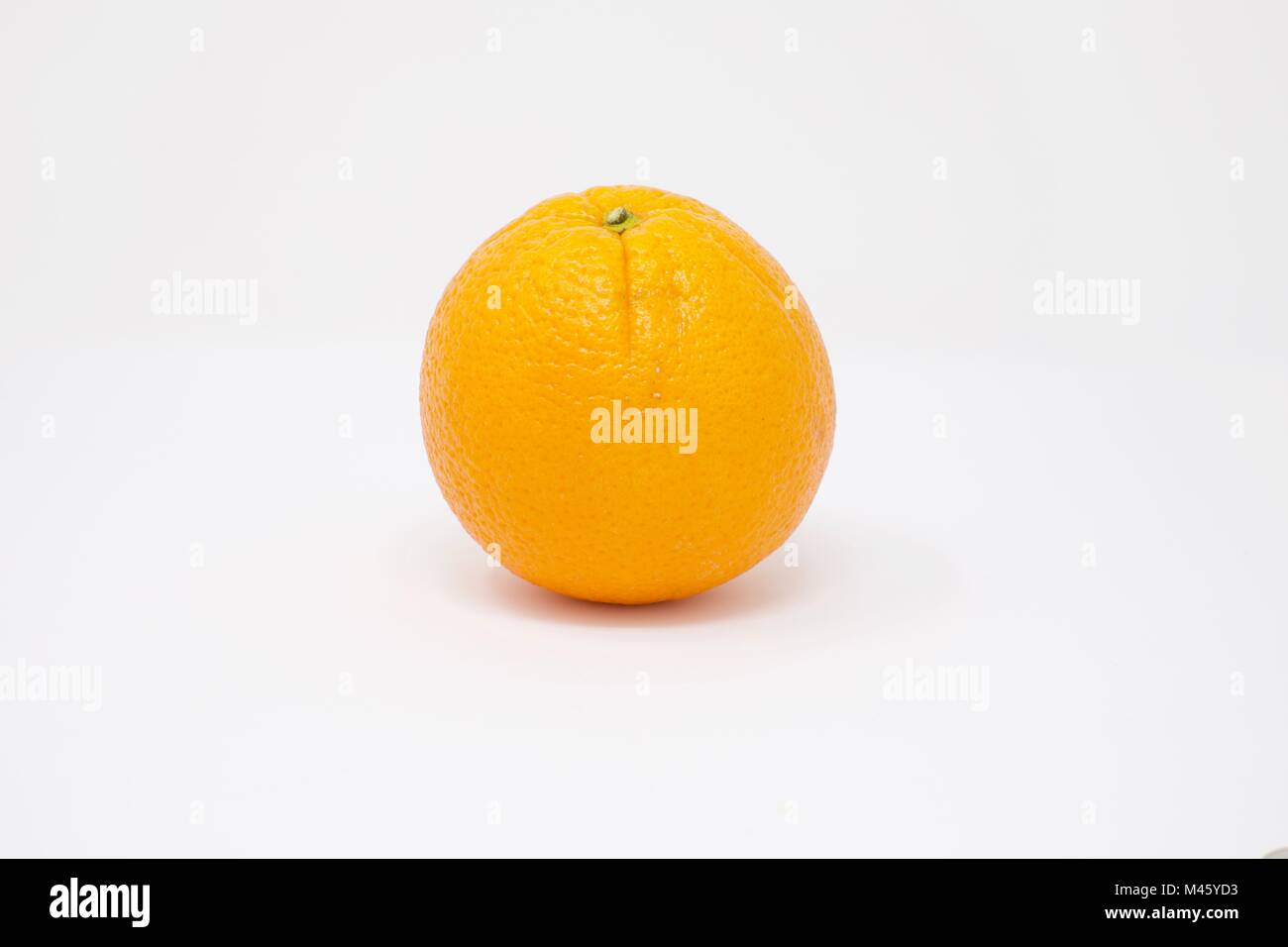 1 one orange citrus sinensis hi-res stock photography and images - Alamy