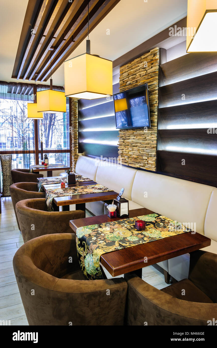 Modern restaurant interior Stock Photo - Alamy