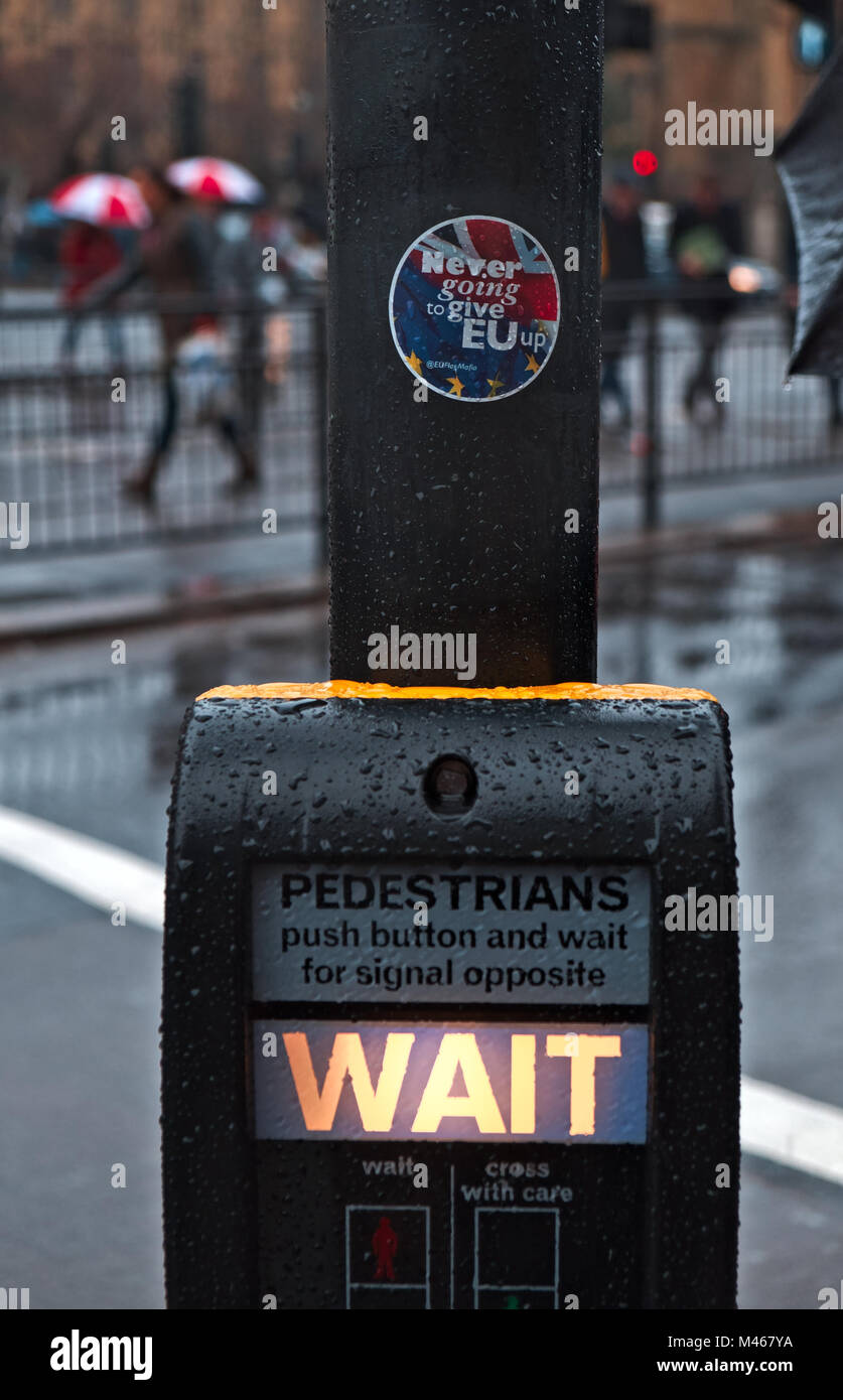 British wait sign hi-res stock photography and images - Alamy