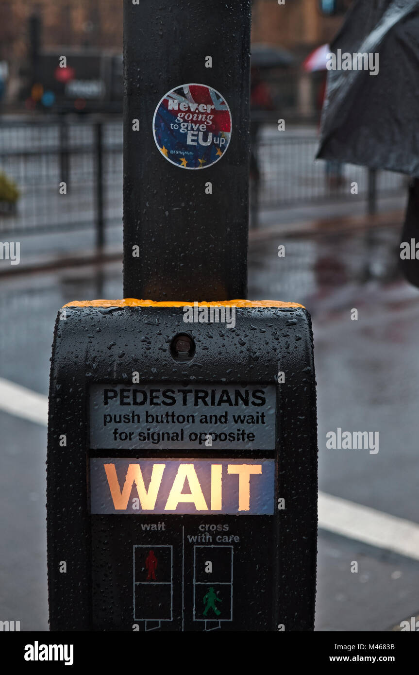 British wait sign hi-res stock photography and images - Alamy