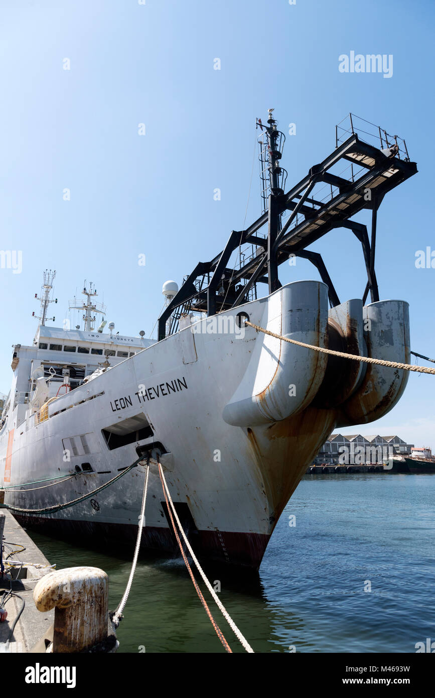 Cable laying ships hi-res stock photography and images - Alamy