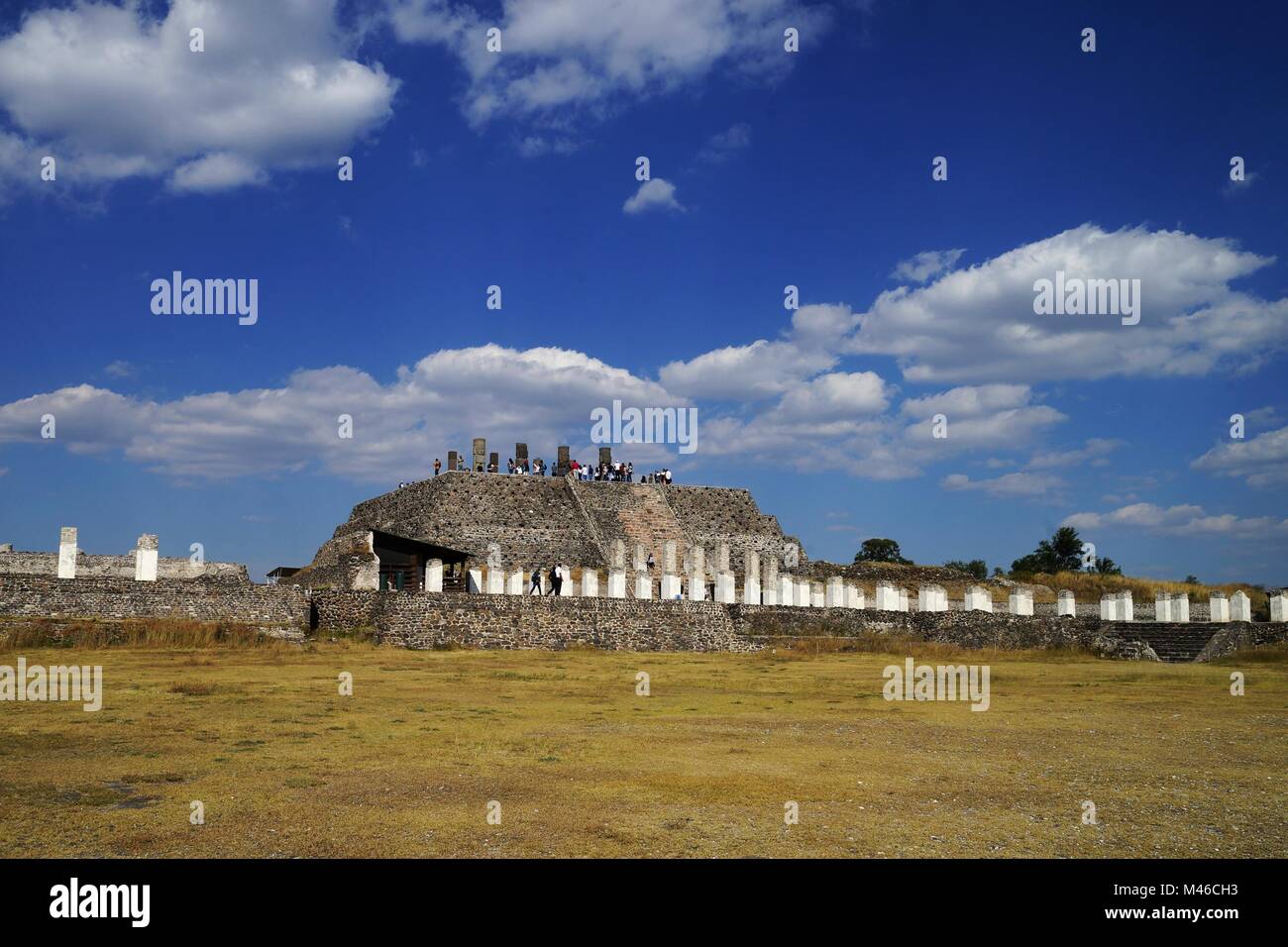 Tula hidalgo pyramid hi-res stock photography and images - Alamy