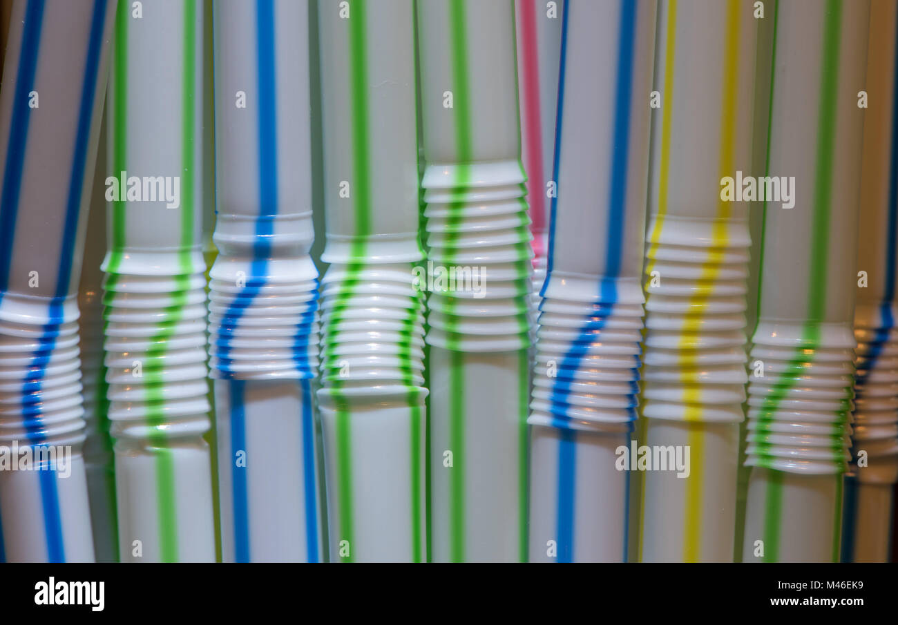 Plastic straws waste hi-res stock photography and images - Alamy