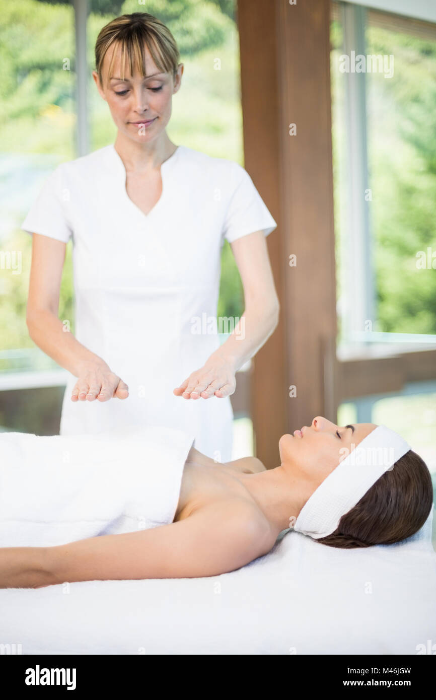 Womanmasseur hi-res stock photography and images - Alamy