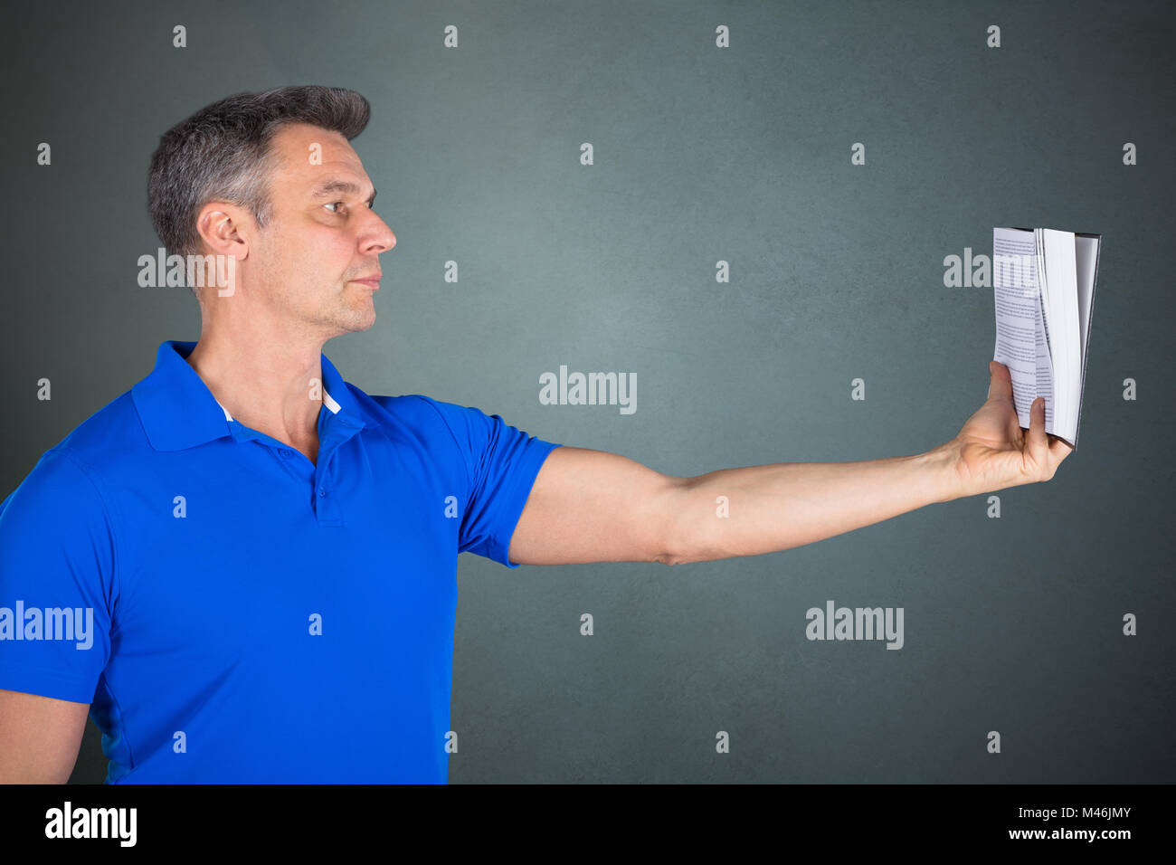 Open book standing up hi-res stock photography and images - Alamy