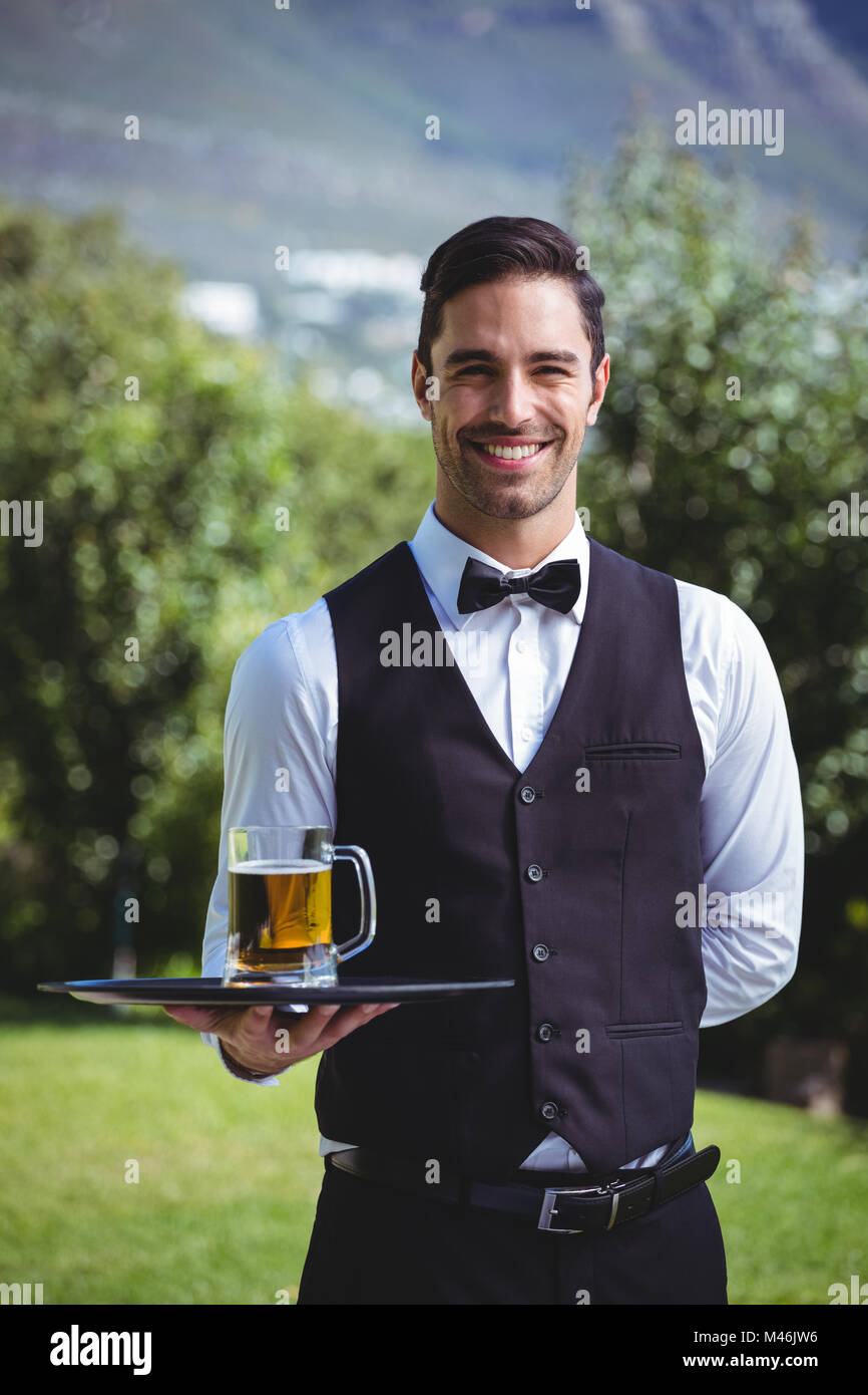 Tray drink pint hi-res stock photography and images - Alamy