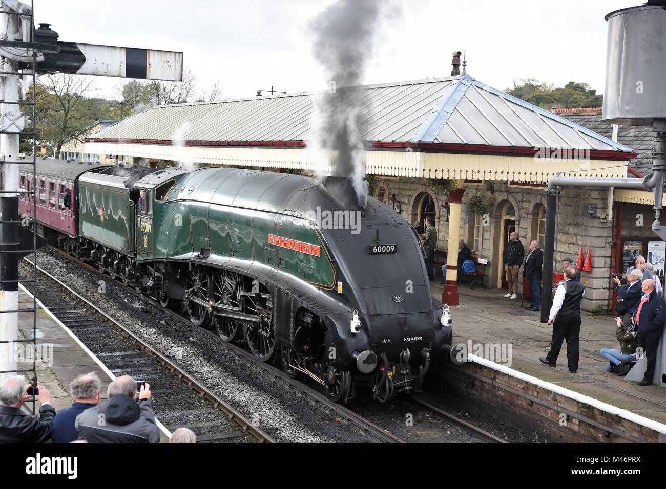 Ramsbottom station east lancashire railway hi-res stock photography and ...