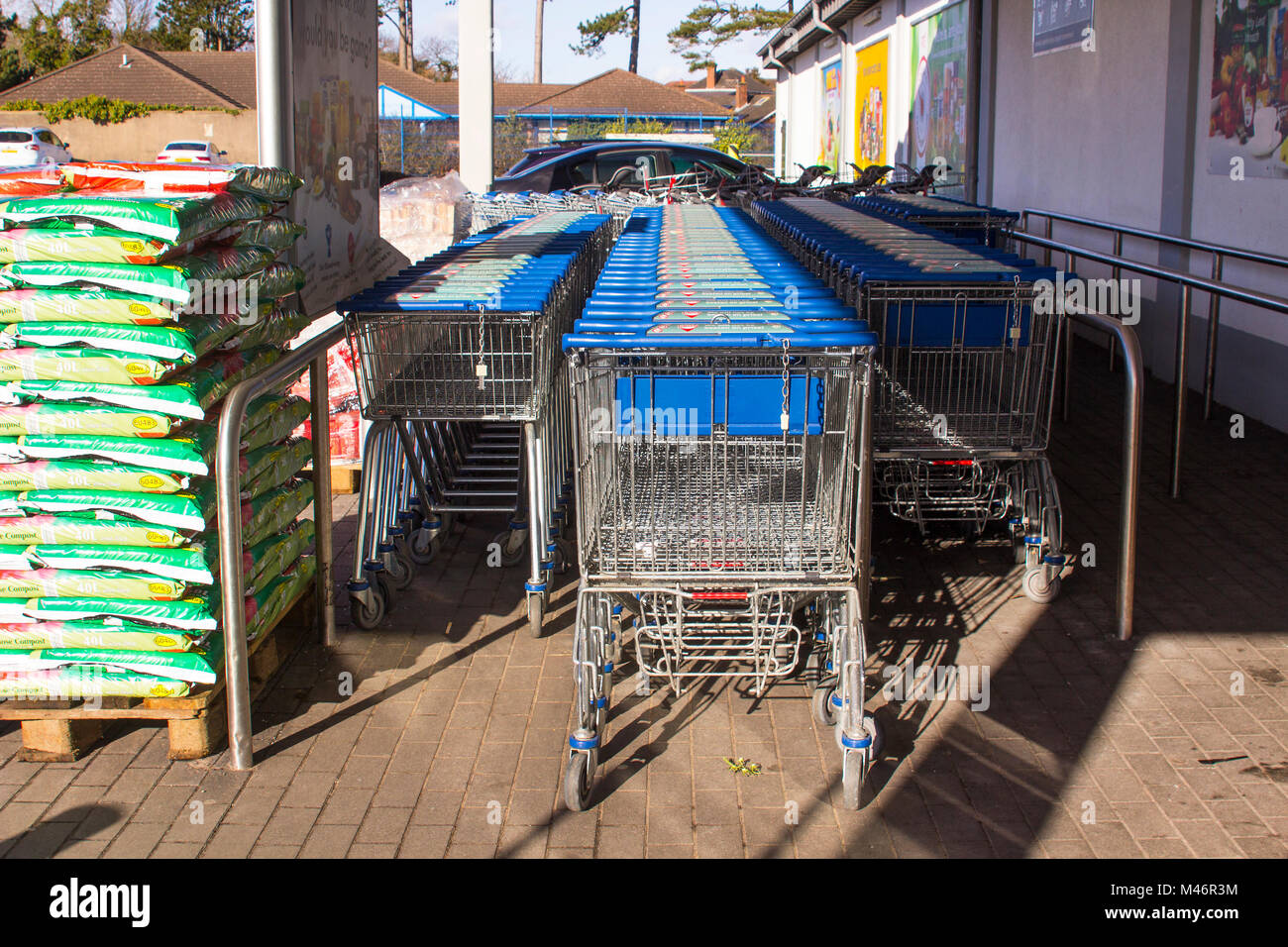 Lidl store northern ireland hi-res stock photography and images - Alamy