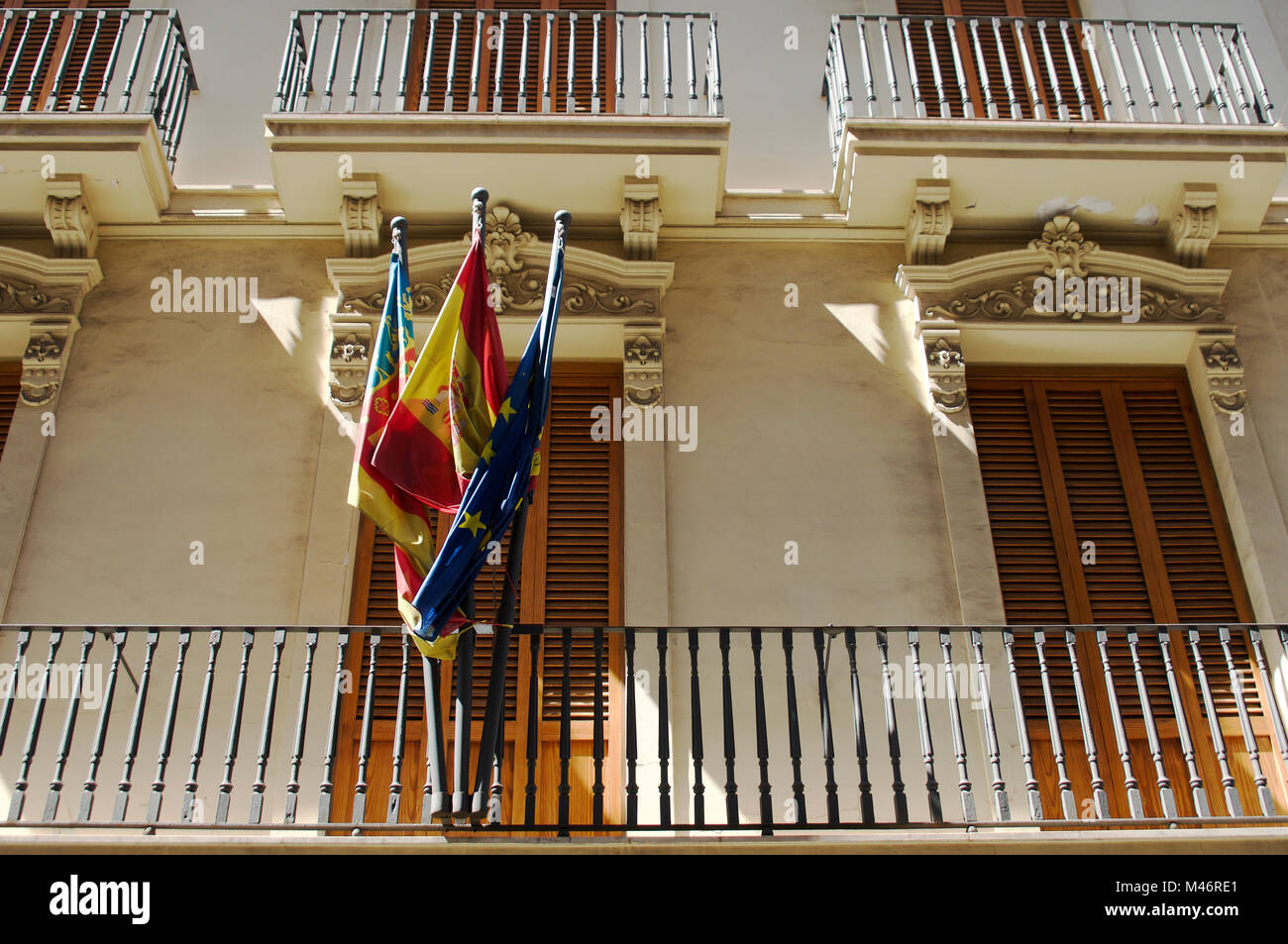 Colorful Spanish Apartment Building Exteriors are Picturesque in ...