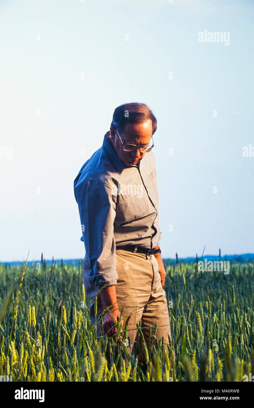 Senator Sam Nunn on his family farm in Perry, Georgia USA Stock Photo ...