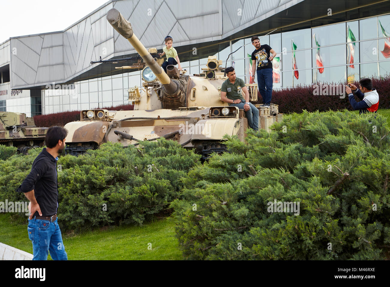 Iran iraq war tank hi-res stock photography and images - Alamy