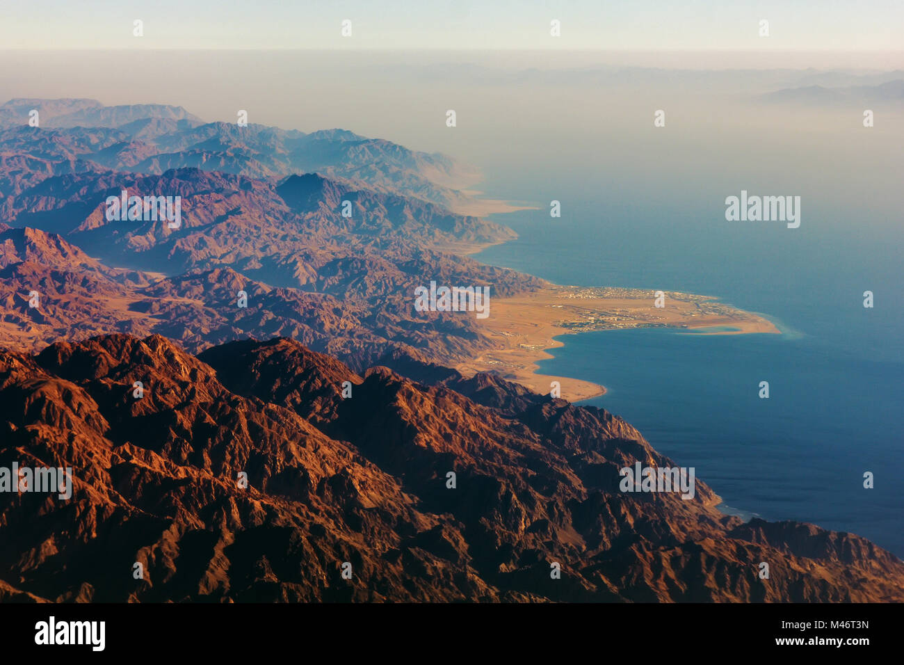 Hiking egypt hi-res stock photography and images - Alamy