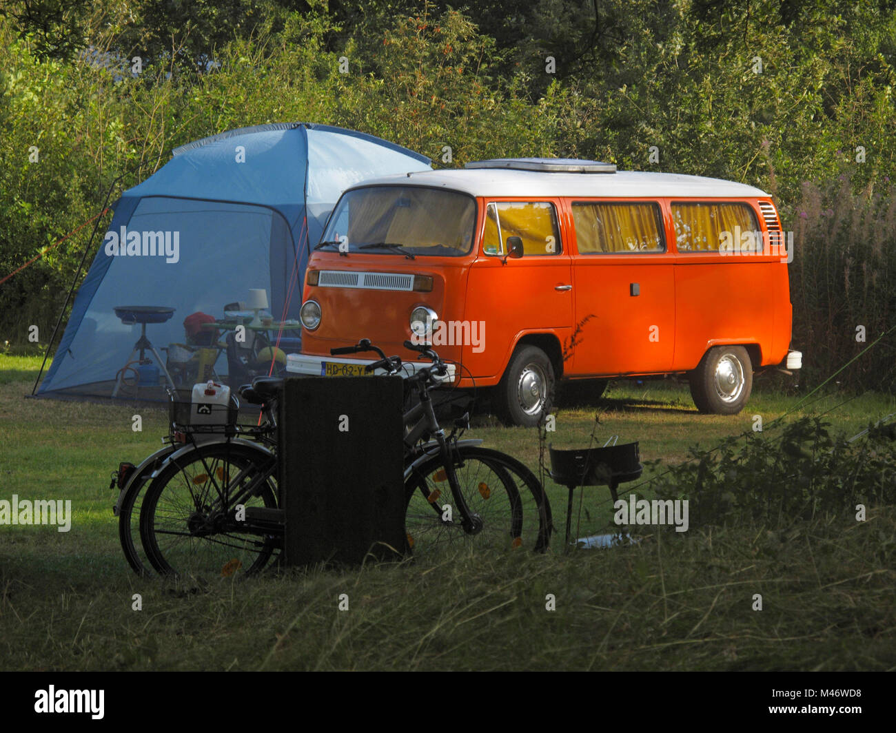 Vw bus camping hi-res stock photography and images - Alamy